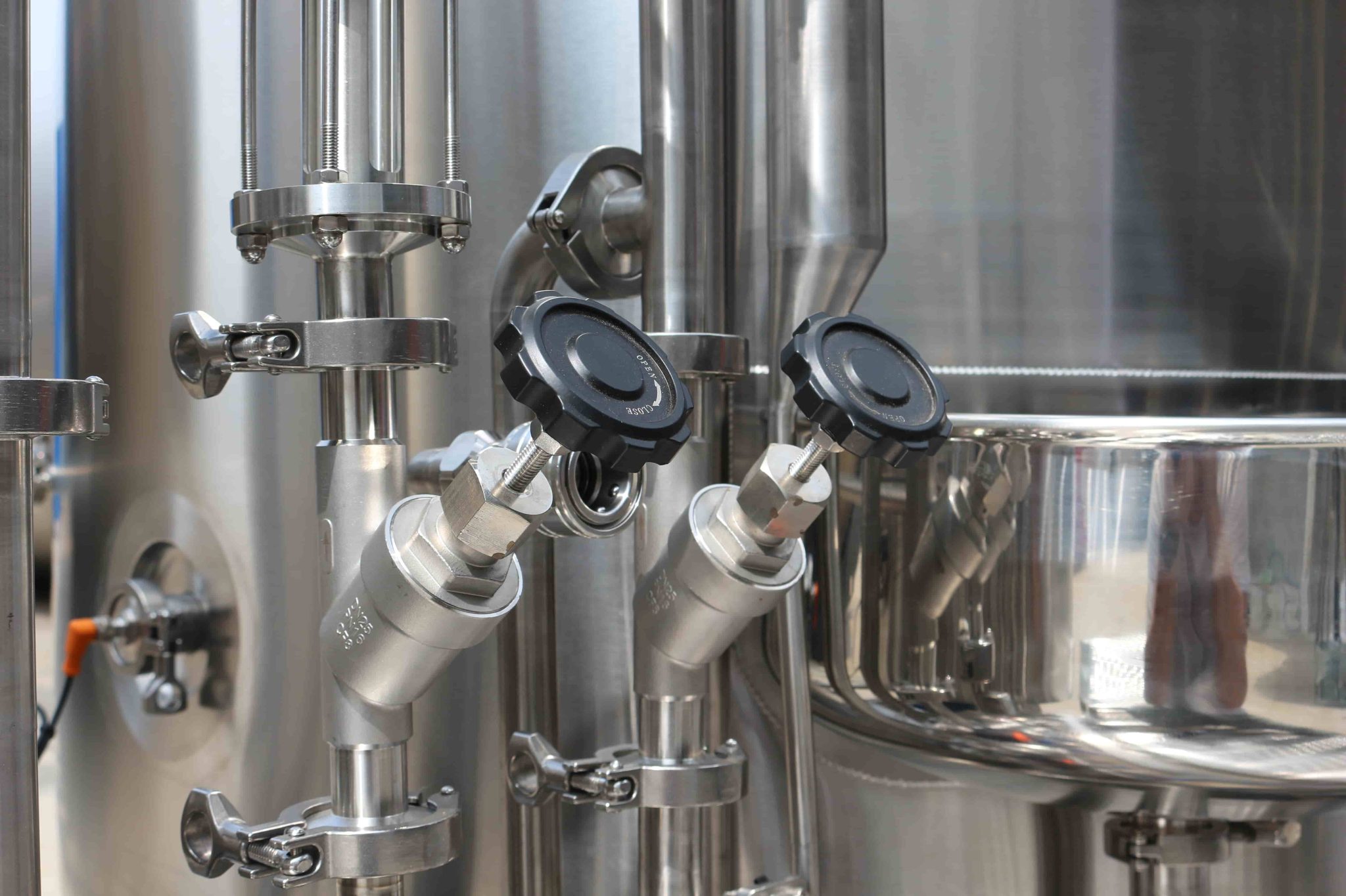 The Essential Guide to Stainless Steel Tank with Agitator Systems 1 ...